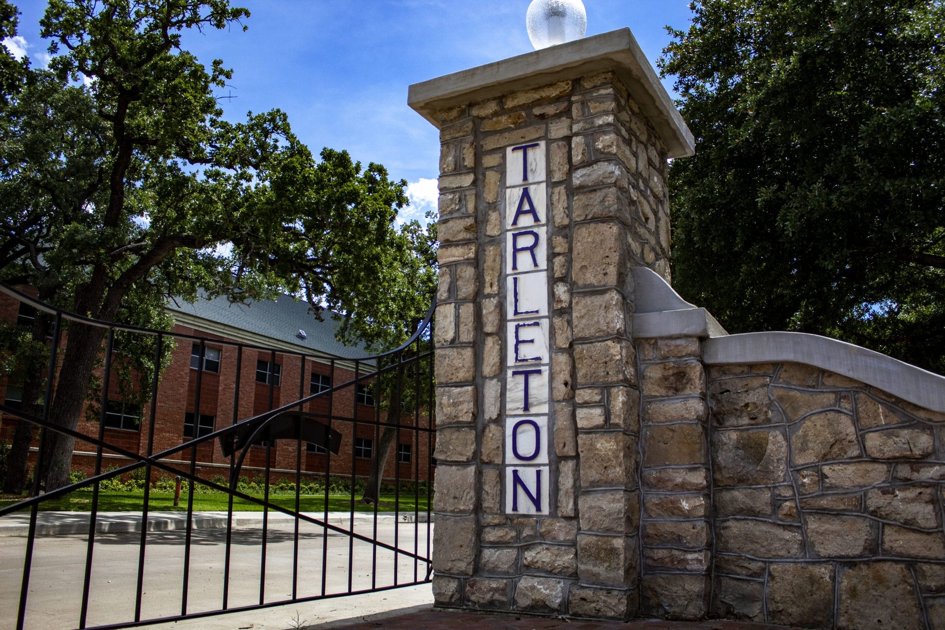 Tarleton State University Gruene Belt Buckle | CIRCE – Circe